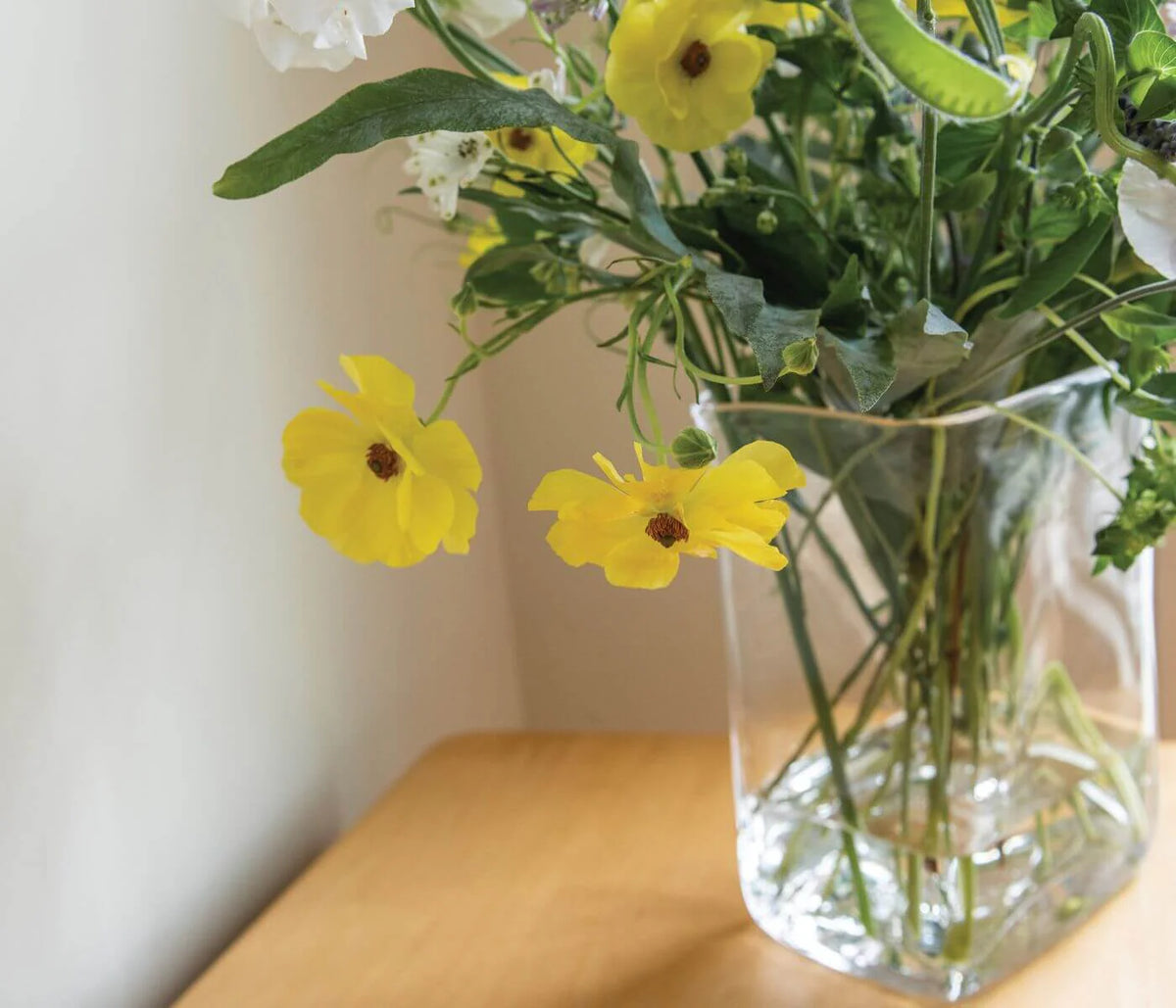 Weston Vase – The Lydia Line